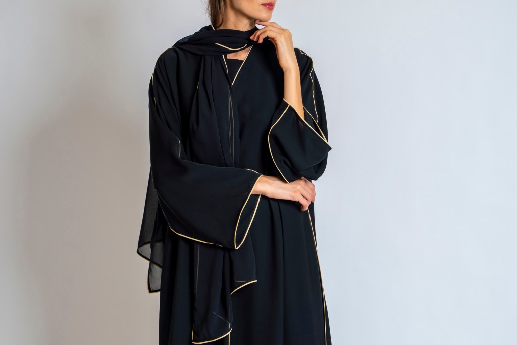 History Of The Abaya - Laundryheap Blog - Laundry & Dry Cleaning
